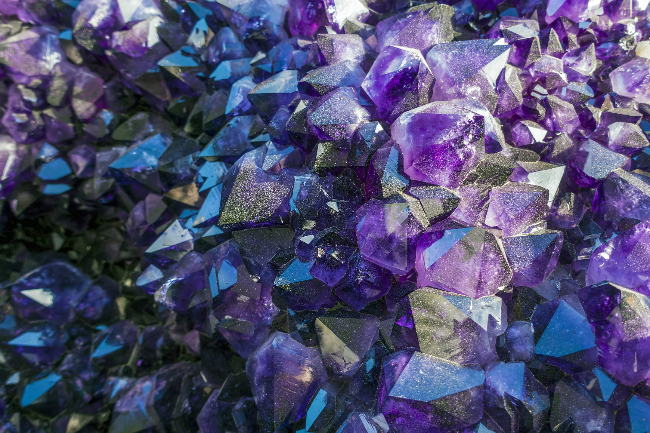 Crystals HD Wallpaper New Tab Theme